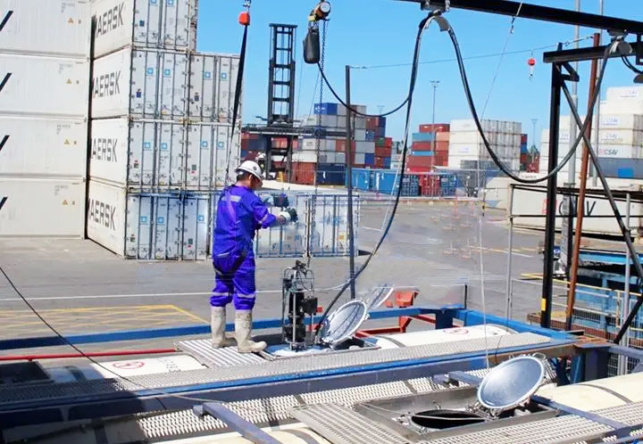 How To Clean The Stubborn Dirt Inside ISO TANK-gywaterjetcleaner